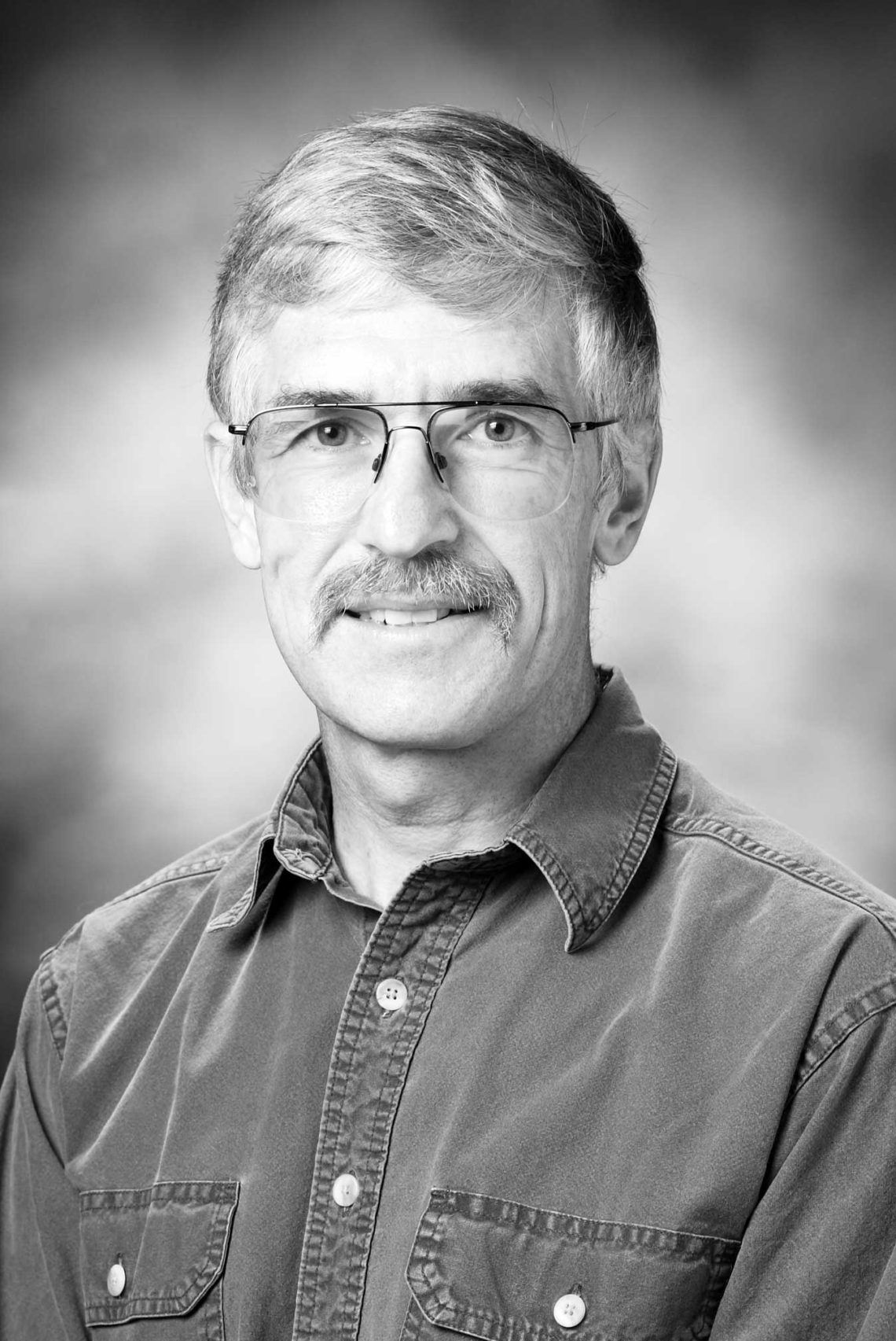 Compton, Hoyt receive university’s Outstanding Advisor/Mentor Award ...