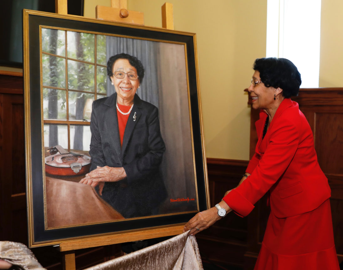 Mary Frances Early honored with official UGA portrait