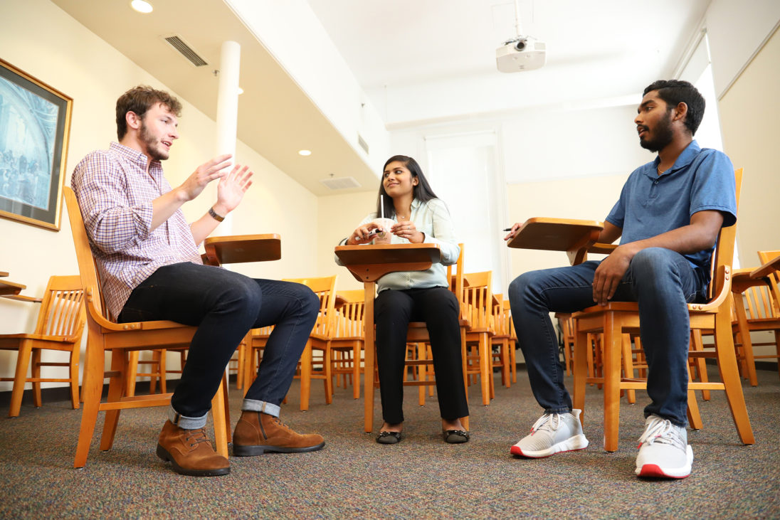 Students teach inmates in Athens Prison Tutorial