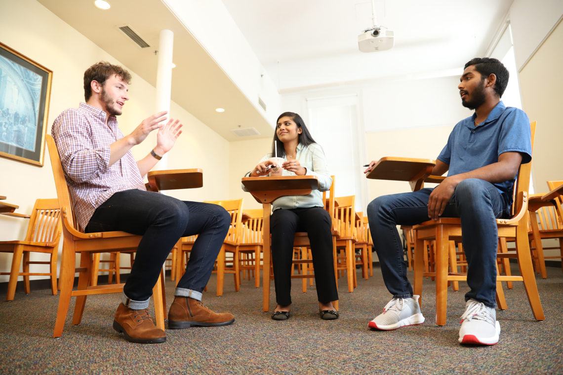 Students teach inmates in Athens Prison Tutorial
